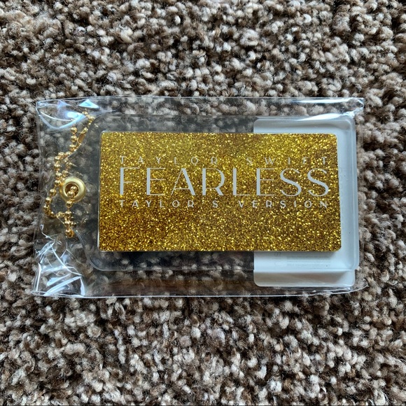 Taylor Swift | Accessories | New Taylor Swift Fearless Glitter Album ...